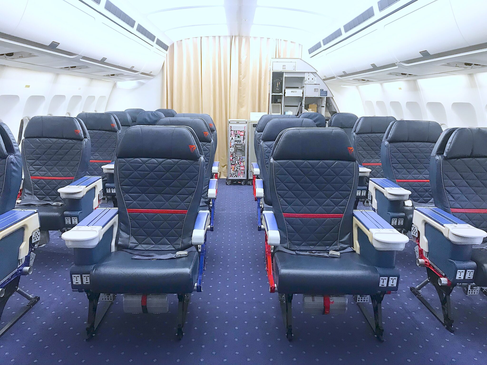AVIATON Interior B767 First-class Seat Single Delta ファーストクラスシート デルタ航空 革 ...